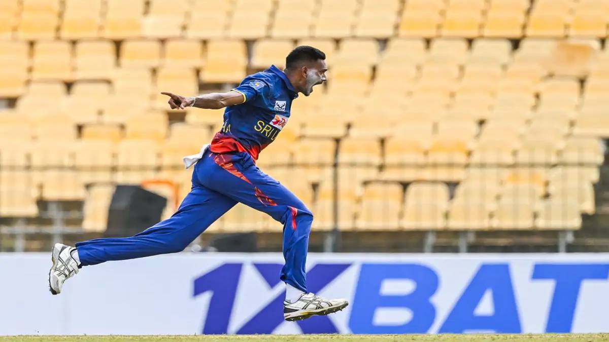 IPL 2024 से बाहर हुआ KKR का यह इंग्लिश तेज गेंदबाज, दुष्मंथा चमीरा को ...