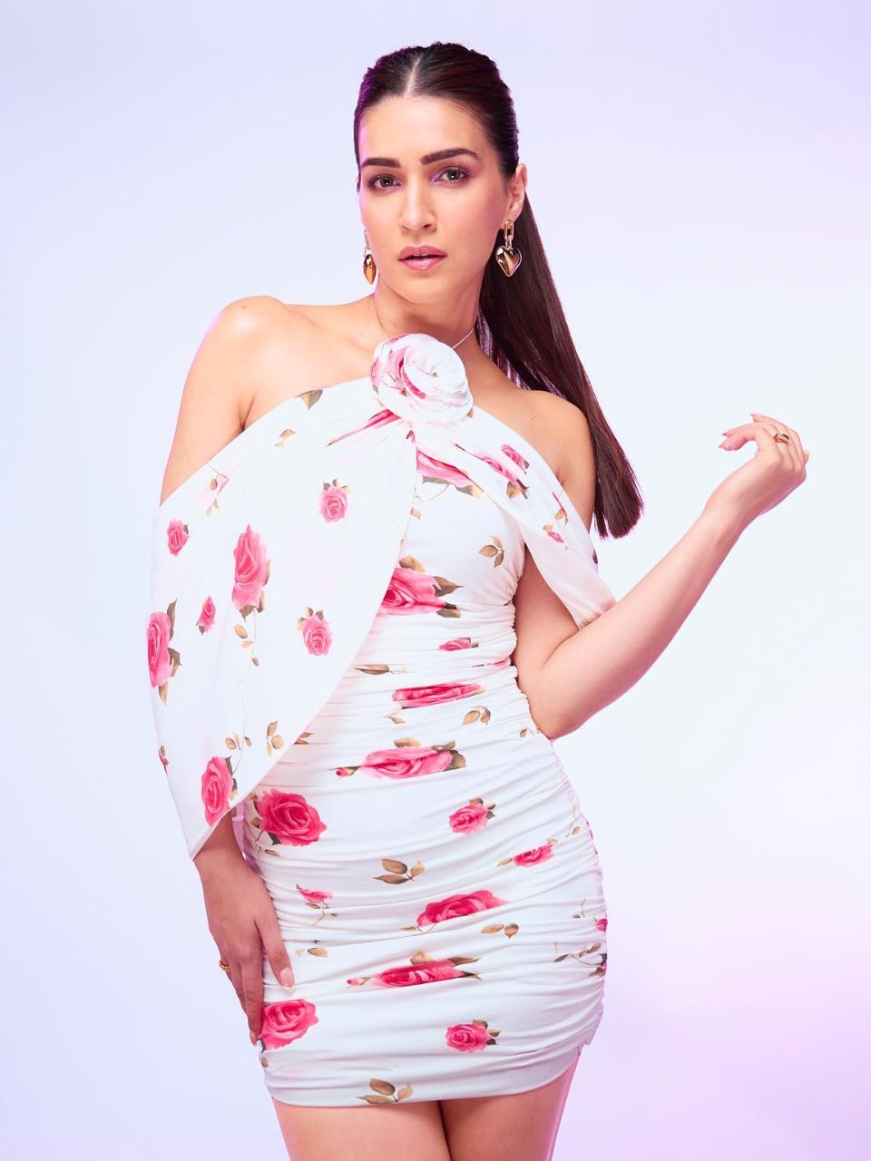 First Female Robot Amy jackson In Indian Cinema not kriti Sanon Teri ...