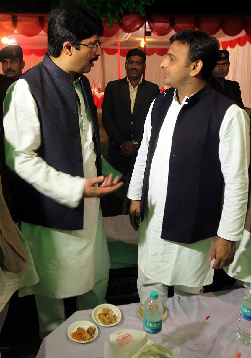 Raja Bhaiya Net Worth: करोड़ों का सोना और घर में हैं 6 बंदूकें, राजा ...