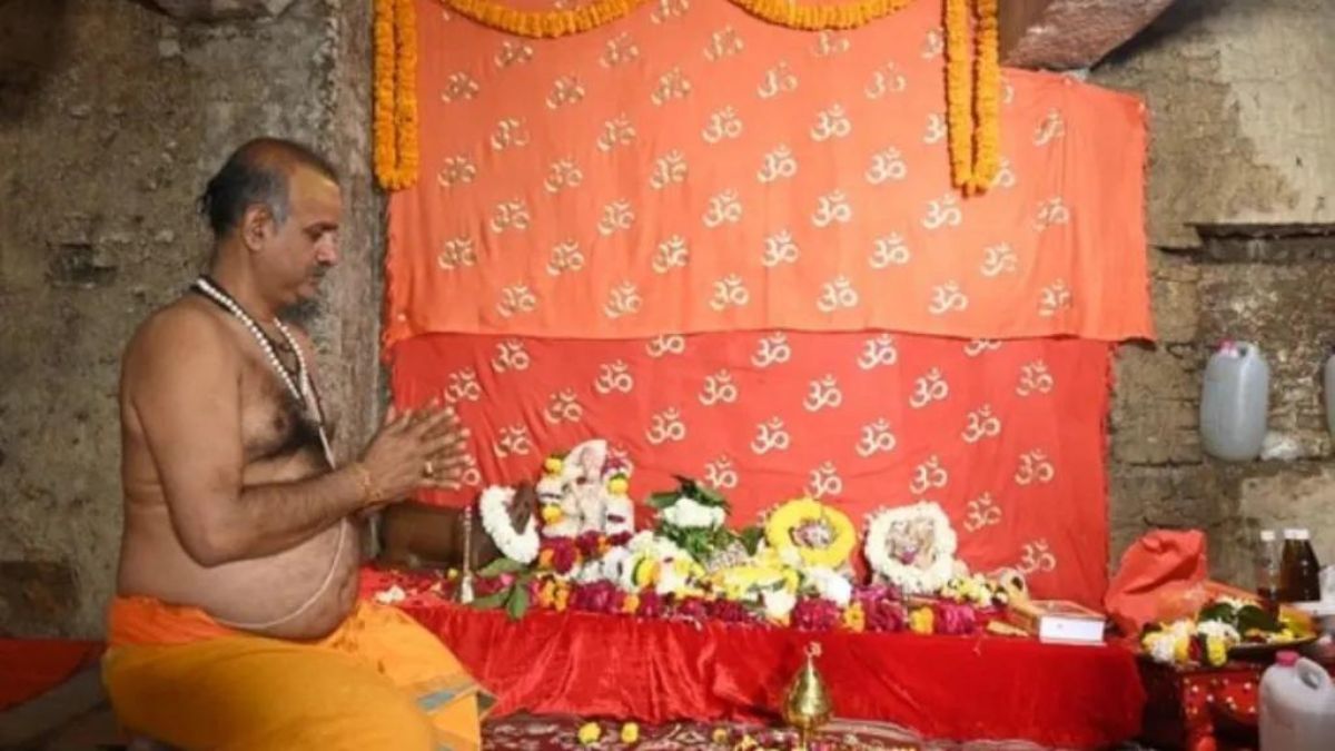 Gyanvapi case lawyer Vishnu Shankar Jain claim vyas tehkhana puja ...