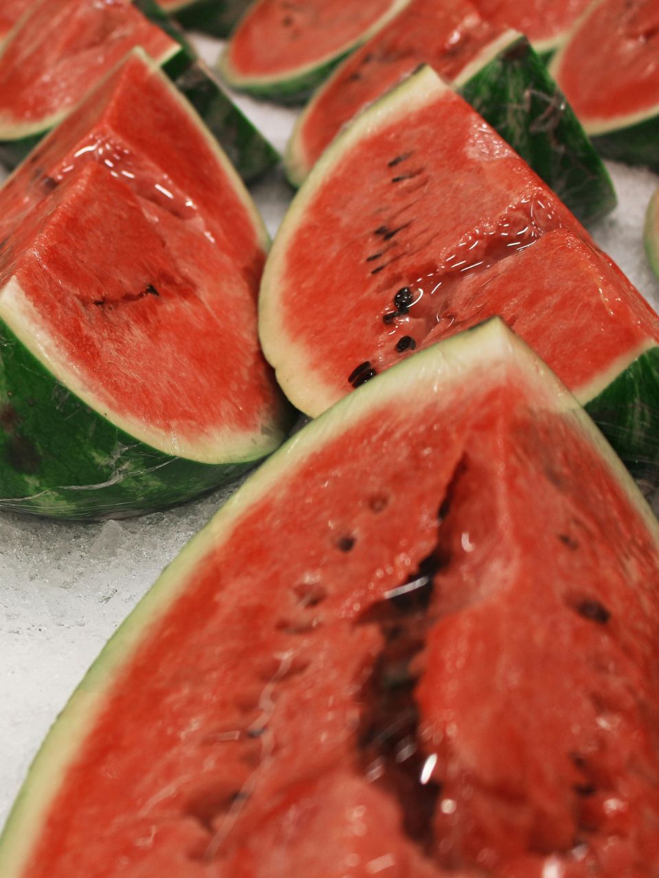 Health Benefits of Eating Watermelon in summer