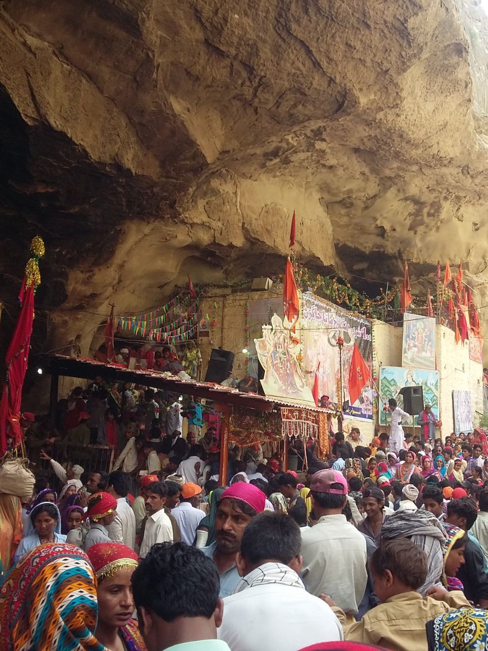 हिंगलाज माता मंदिर को इस नाम से बुलाते हैं पाकिस्तानी