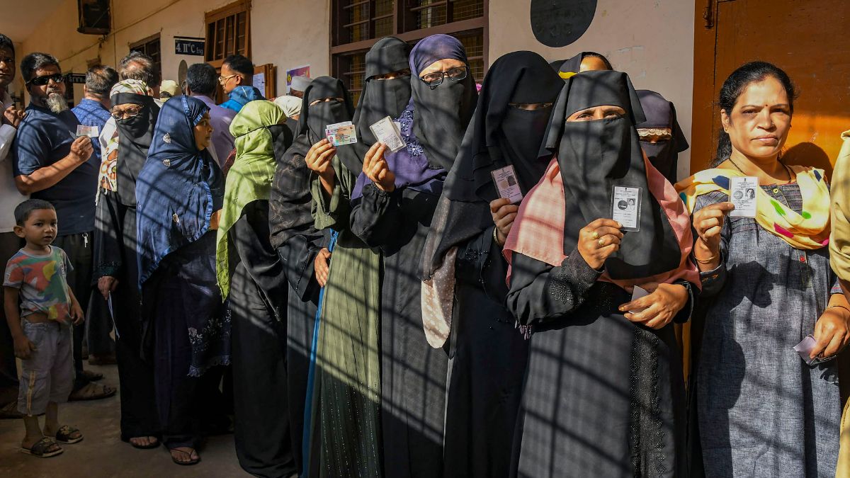 UP Chunav Third Phase Muslim Majority Sambhal Highest Voting Details ...