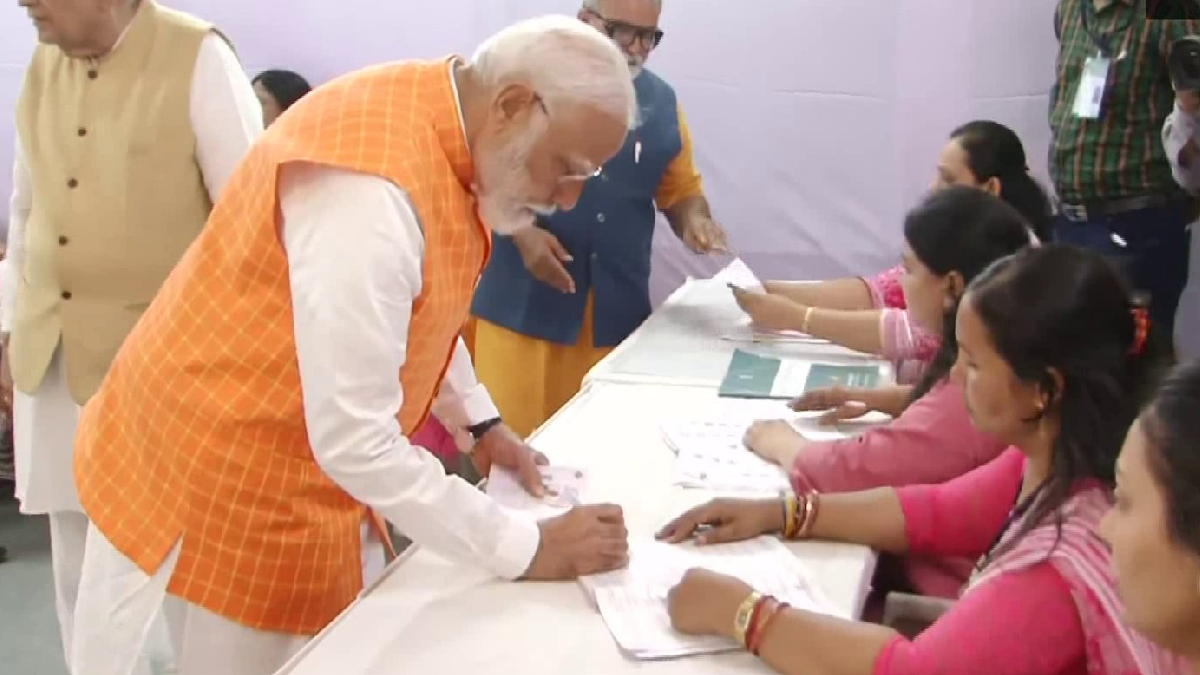 PM modi Voting in ahmedabad loksabha chunav 2024 | Jansatta