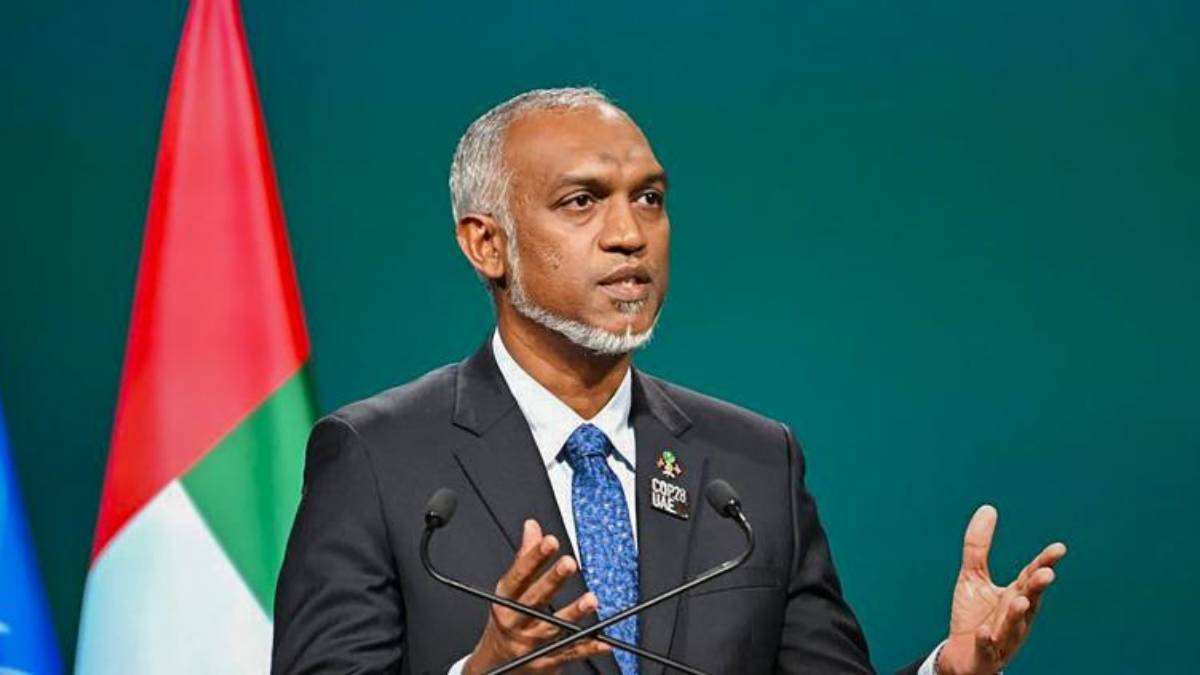 maldives defence minister ghassan maumoon said pilots incapable of ...