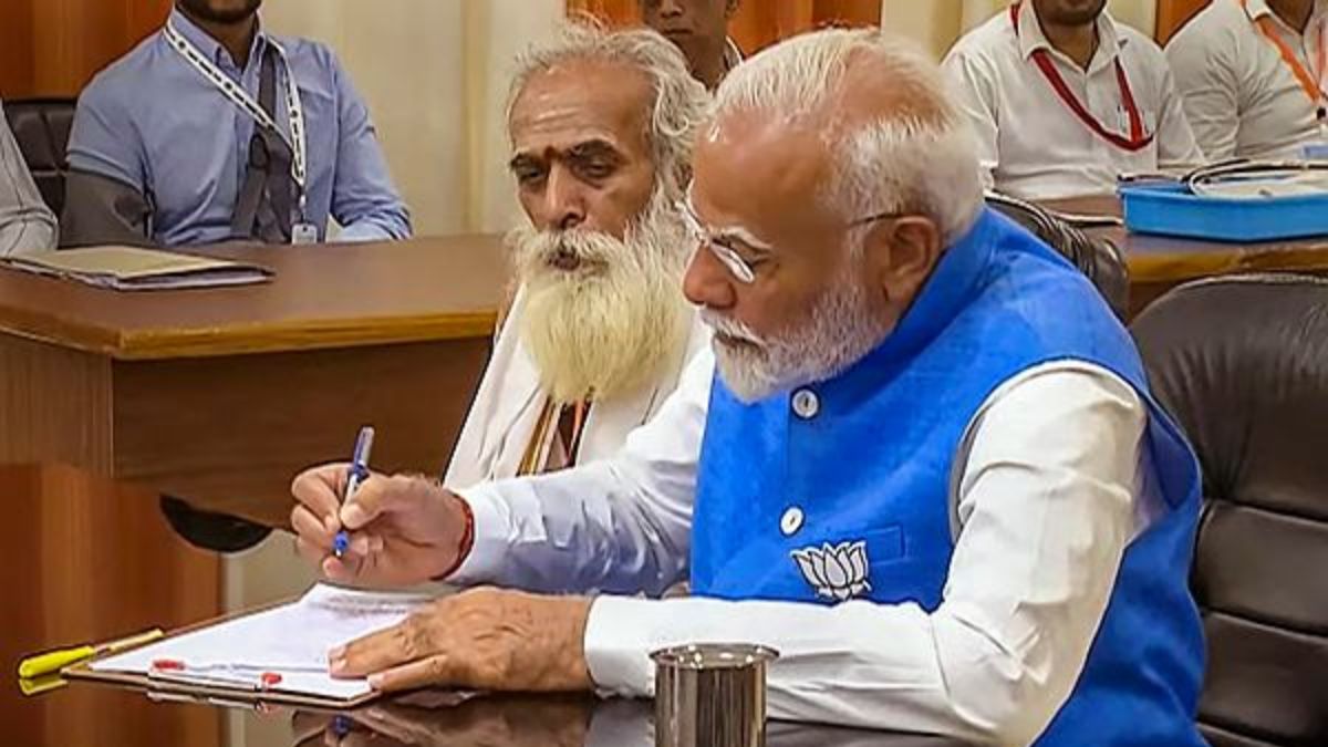 PM Modi Files Nomination: पीएम मोदी ने वाराणसी से दाखिल किया नामांकन ...