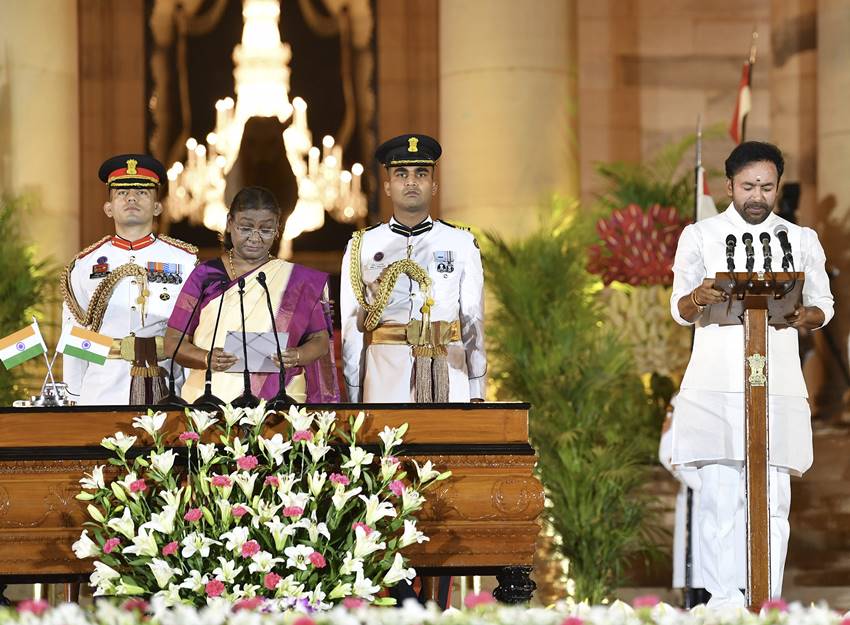 Prime Minister Narendra Modi, President and MPs Salary and other ...