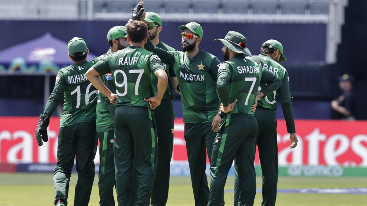 Operation Clean Up Begin In Pakistan Cricket Team, 6 Players To Be ...