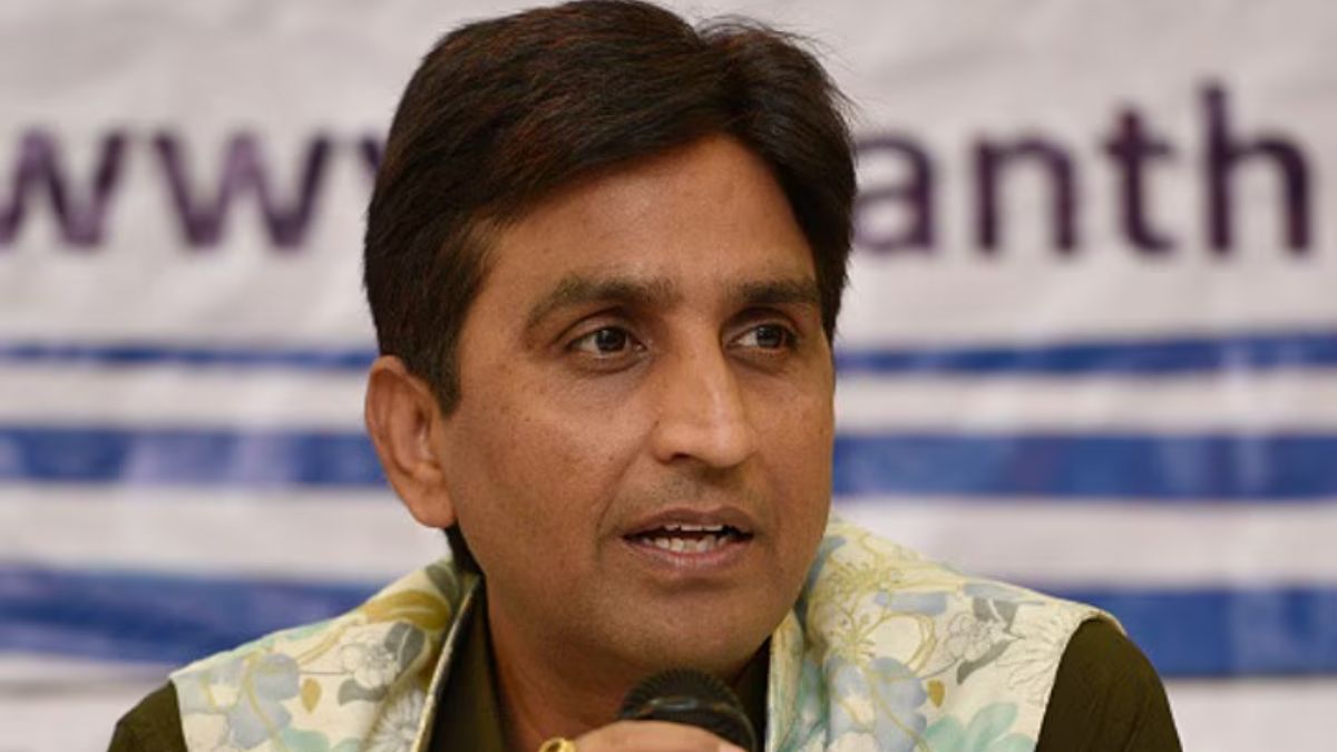 After reading which book worth Rs 1 Kumar Vishwas life changed ...