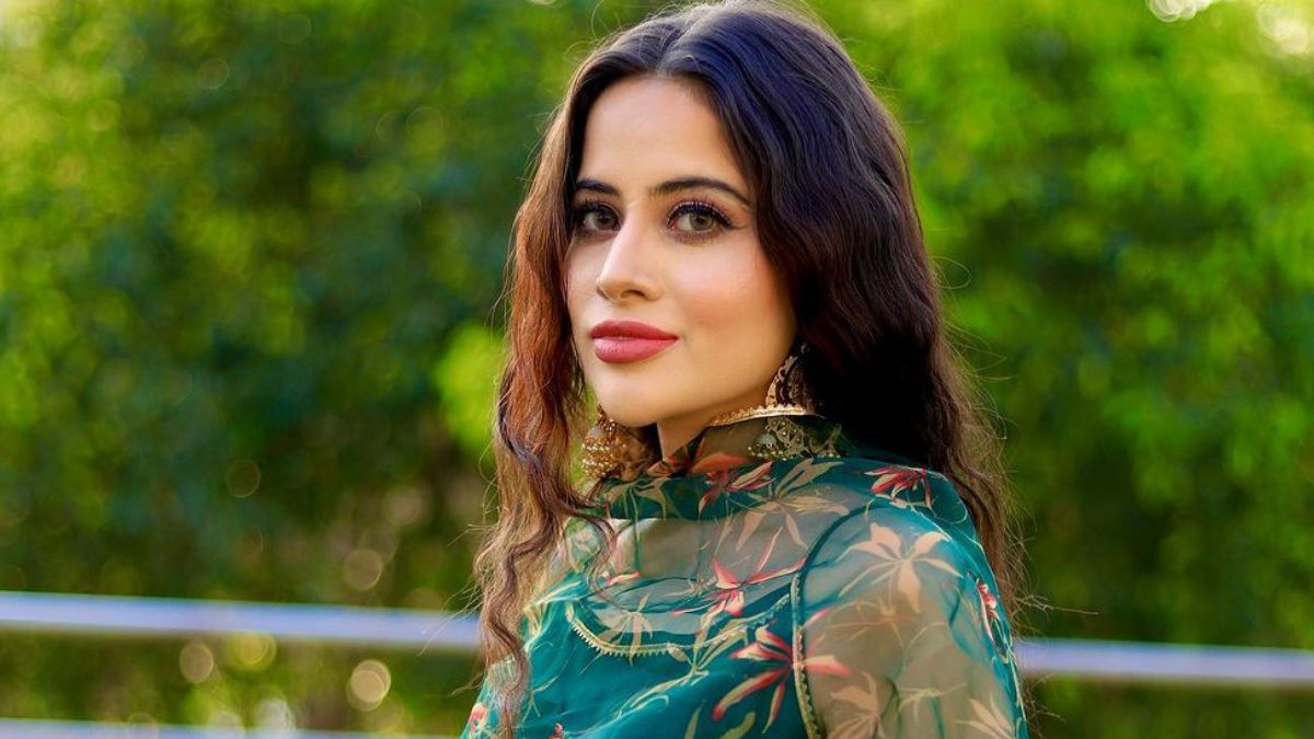 Uorfi Javed worked in YRKKH told the truth about TV says side actors ...