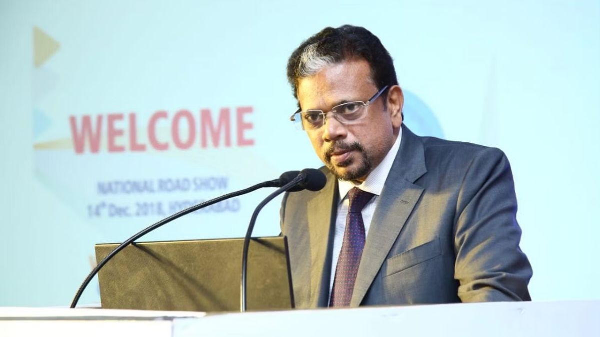 who is kuniyil kailashnathan became narendra modi ears eyes in gujarat ...