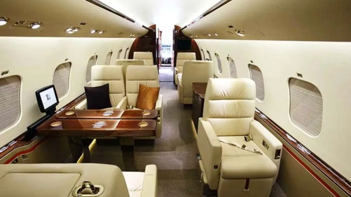 Anil Ambani Tina Ambani net worth 5000 crore Mumbai house Rs 311 crore ...