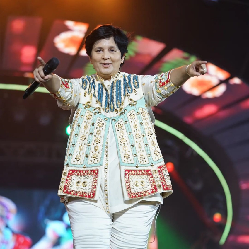 55 year old singer Falguni Pathak is still single, know her net worth ...