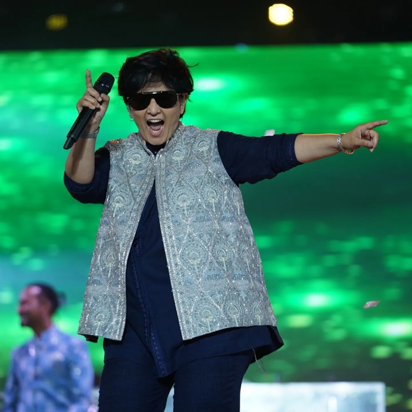 55 year old singer Falguni Pathak is still single, know her net worth ...