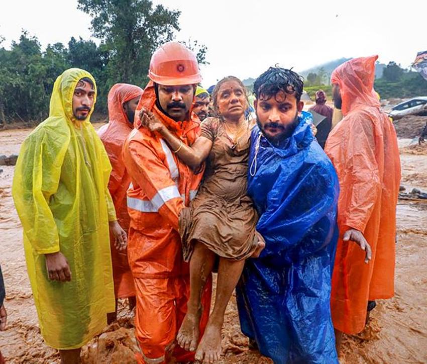 Wayanad Landslides Several Still Trapped Amid Heavy Rain Alert Kerala ...