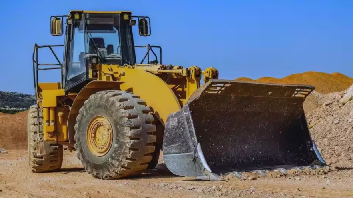 bulldozer action on Illegal encroachment on Sati Math temple Sambhal ...