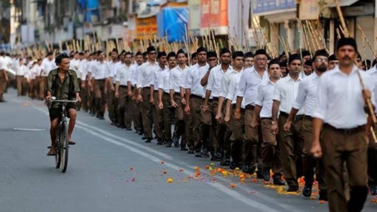 RSS की शाखा में सरकारी कर्मचारियों के शामिल होने के लिए इस शख्स ने लगाई ...