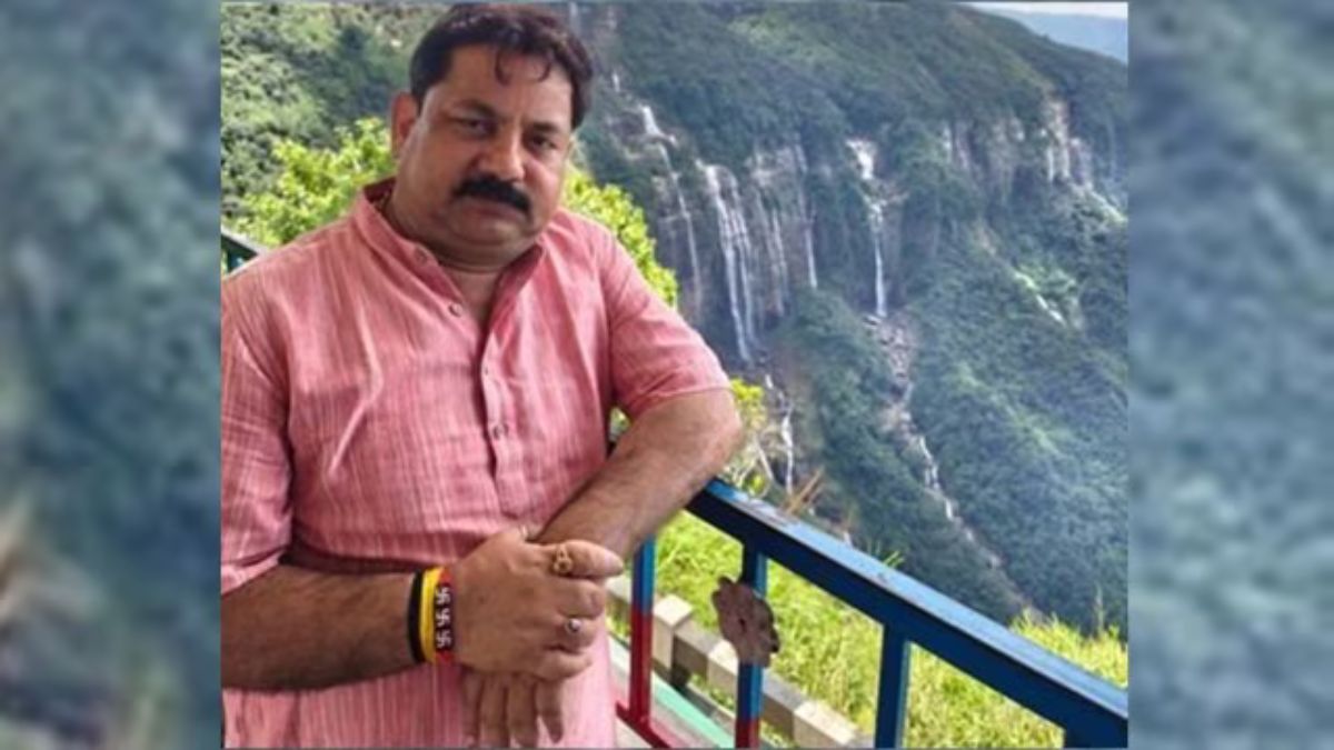 Two more FIR against Kanpur journalist Avaneesh Dixit held for land ...