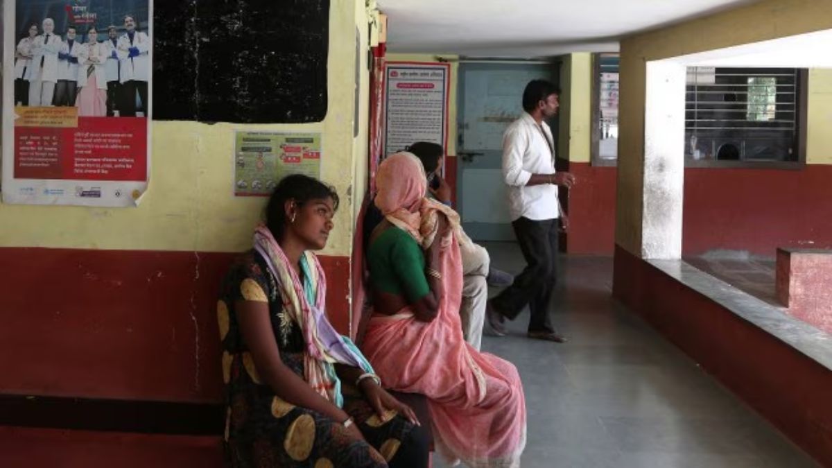 ना नसीब हुआ डॉक्टर, ना मिली कोई एंबुलेंस… पैदा होते ही नवजात की मौत, रोती रहीं मां | Jansatta