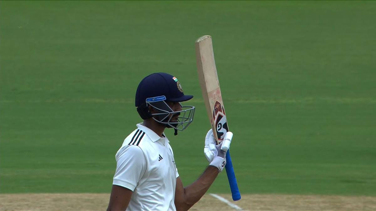 VIDEO Axar Patel Fifty Duleep Trophy 2024 India C vs India D Delhi ...