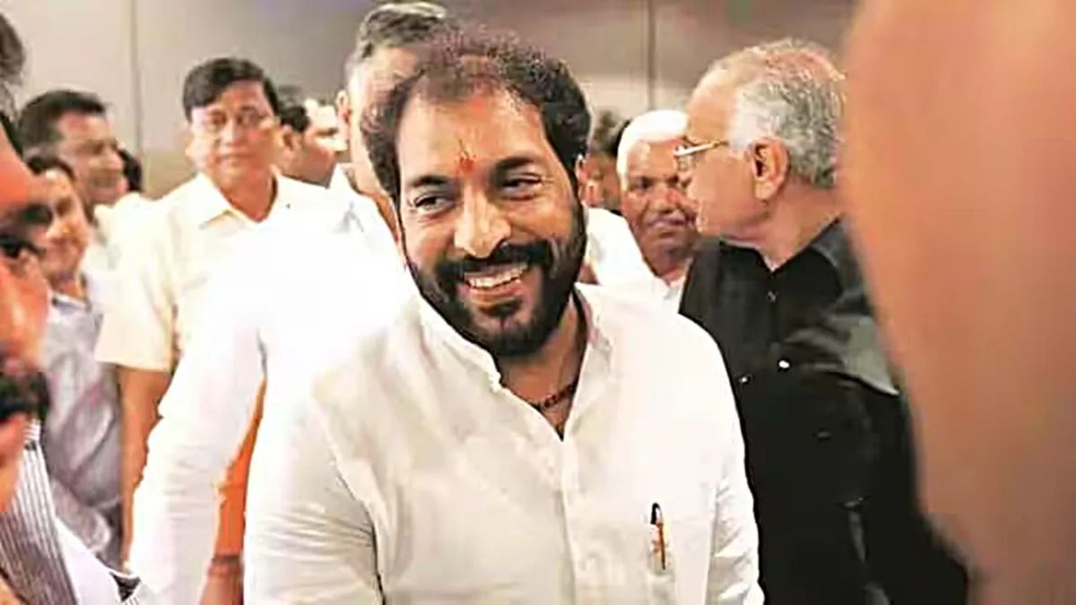 Gopal Kanda Net worth property residence gold diamond car collection ...