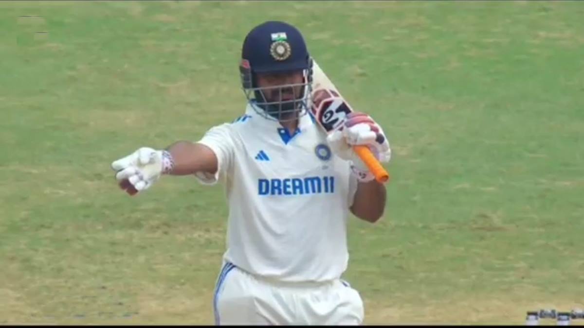 IND vs BAN 1st Test Rishabh Pant Helps Bangladesh Captain with Field ...
