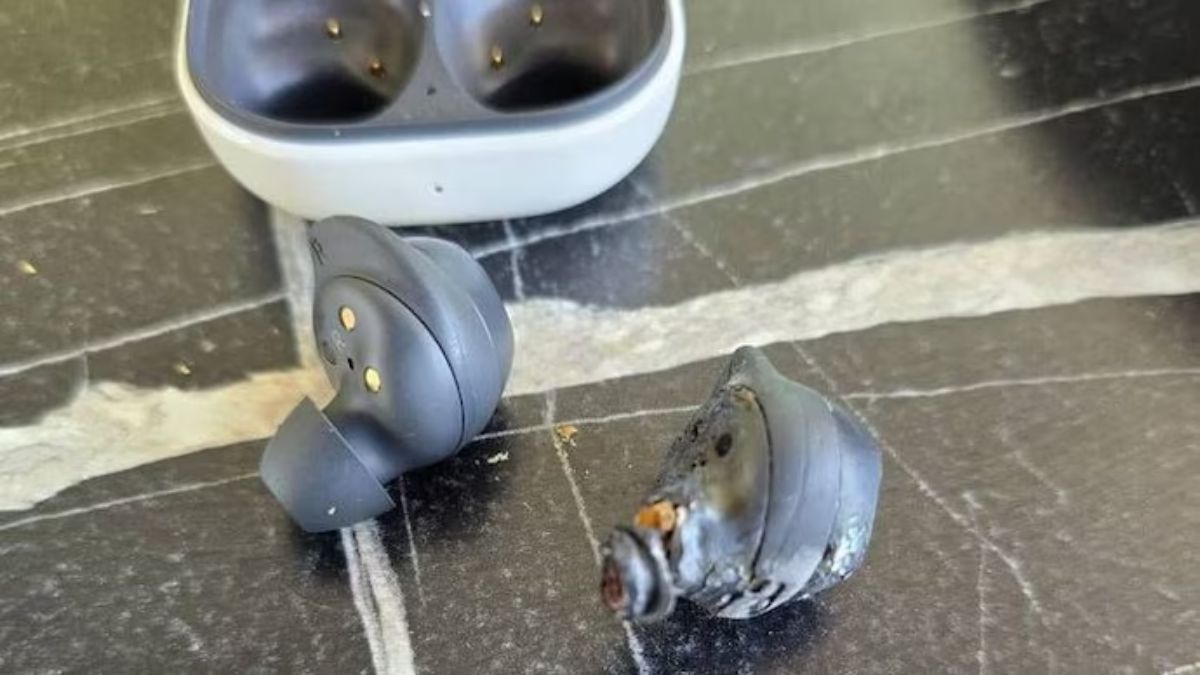 samsung galaxy buds fe blast girl ear lost hearing turkey | Jansatta