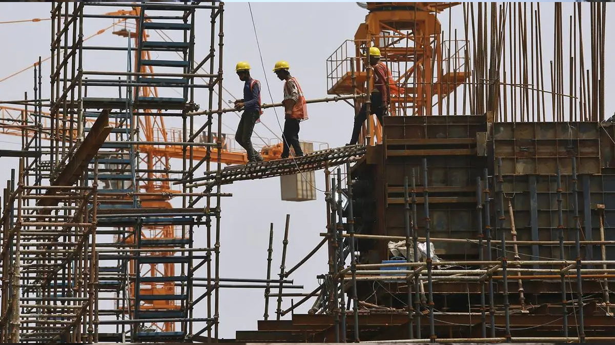 delhi pollution construction ban govt to pay Rs 8000 each For over ...