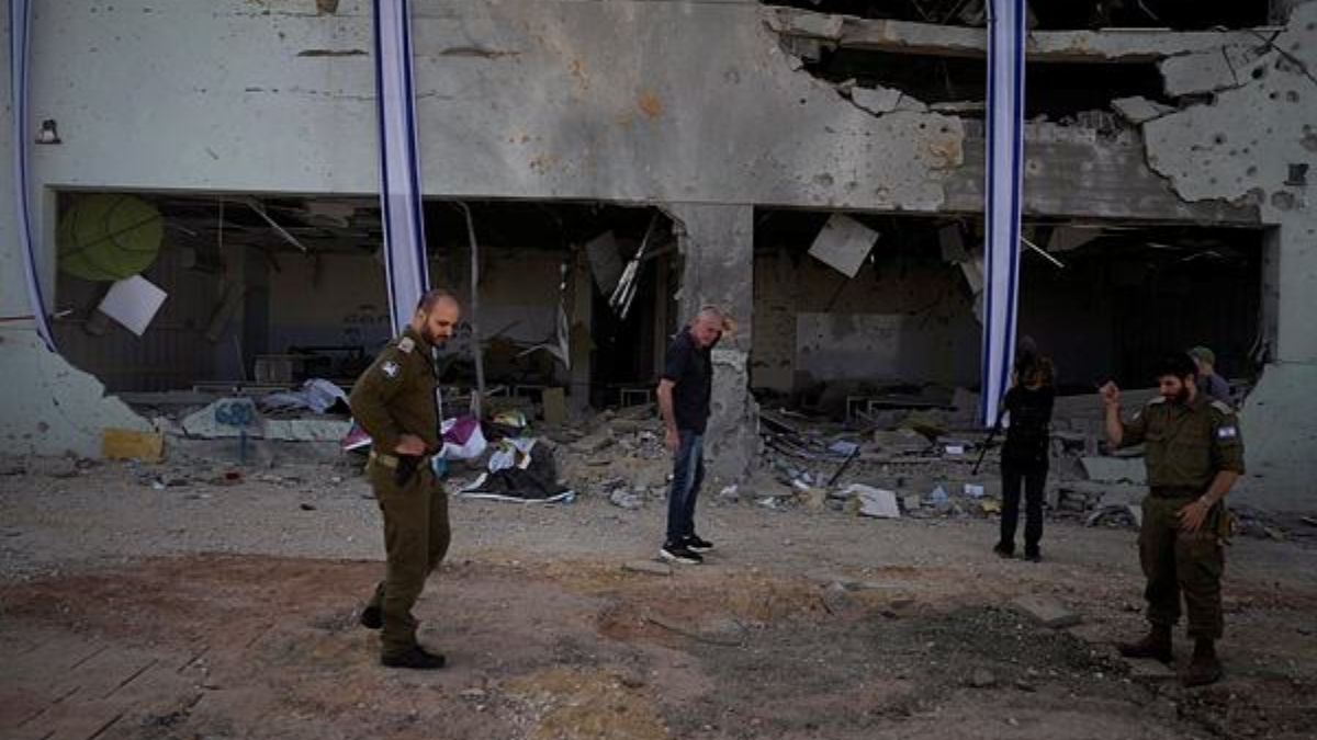 Israel iran war Iran supreme leader awards IRGC commander with top ...