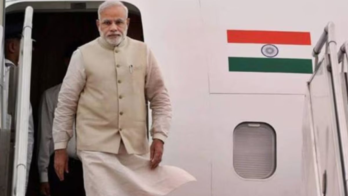 prime minister narendra modi plane faces technical problem lands ...