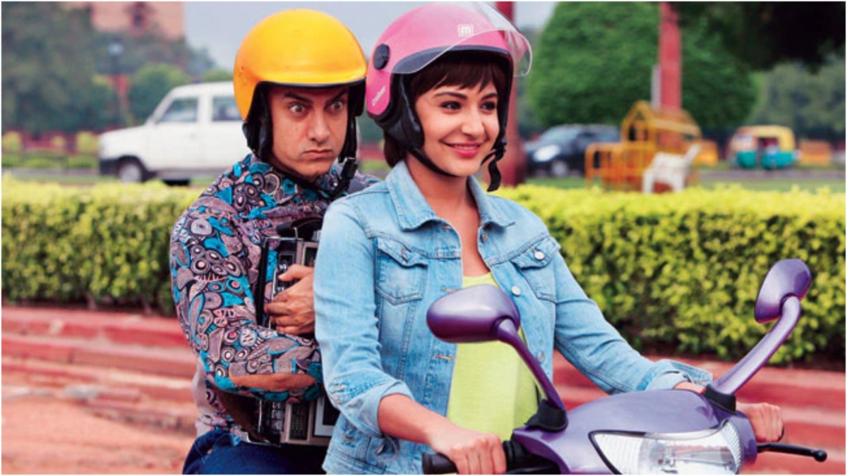 PK Movie Wrong Number scene Tamil Nadu Temple iPhone Mistakenly Dropped ...