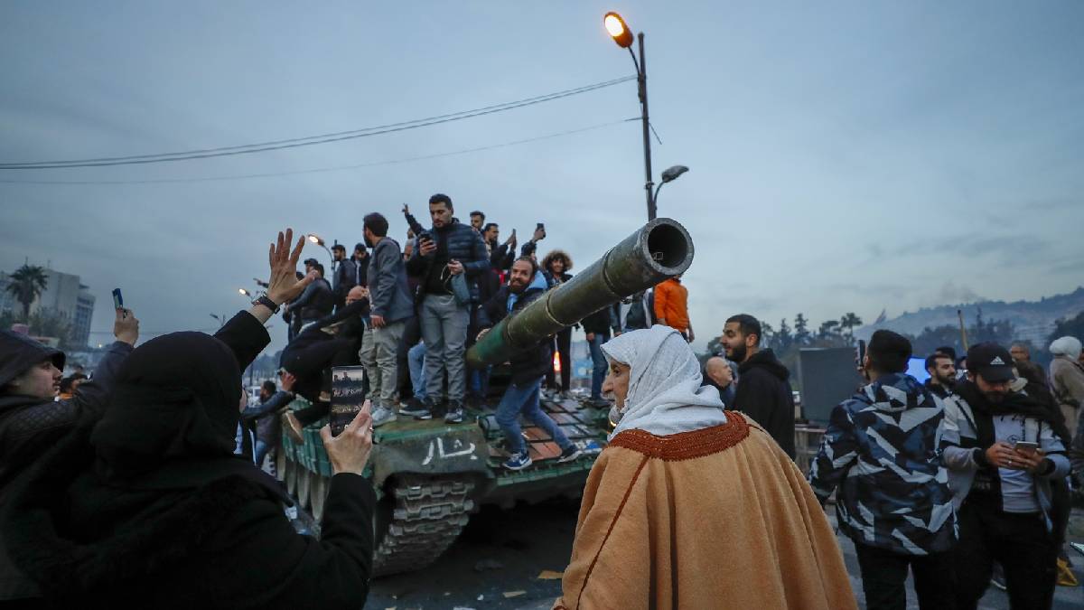 Syria crisis timeline of how Assad govt fell 14 days that changed Syria ...