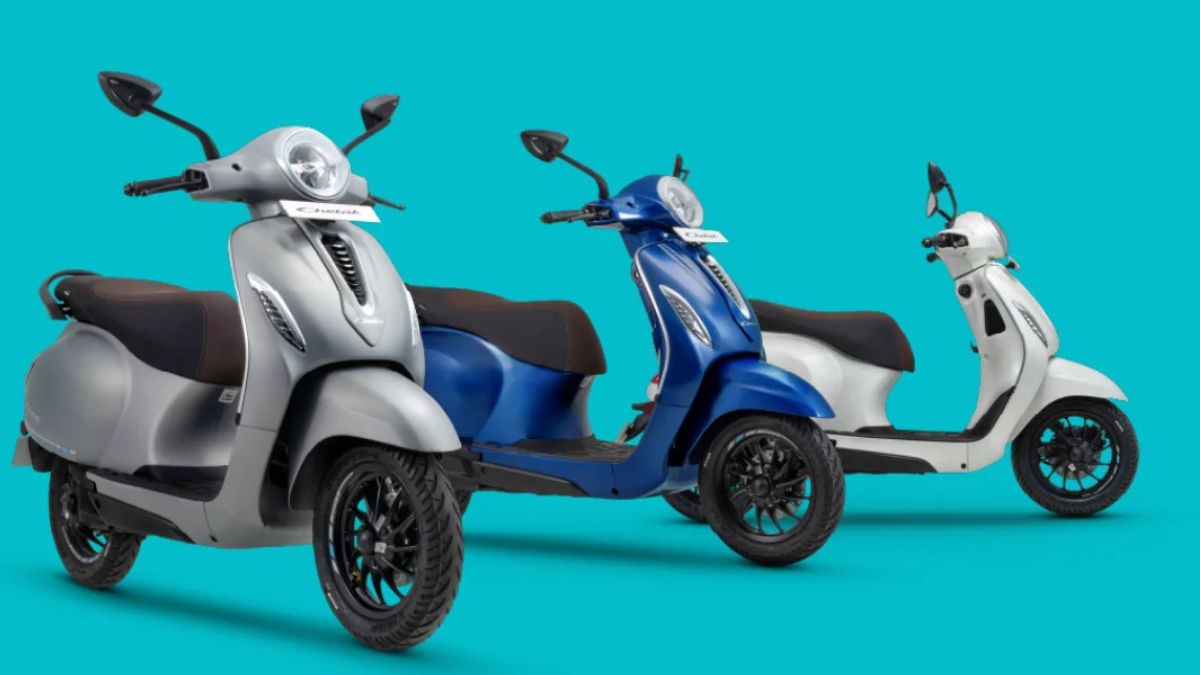 Top 5 Features of Bajaj Chetak 3502 Mid Variant, Price, Variant ...