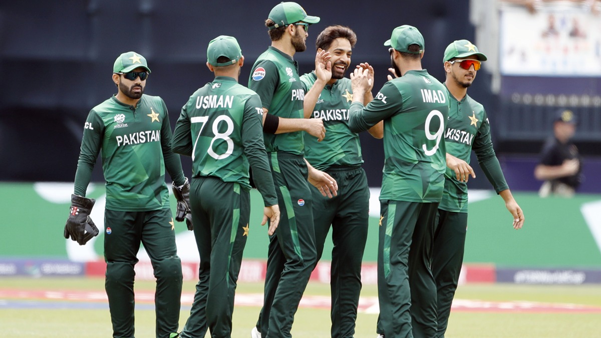 Champions Trophy: Pakistan Team: 3 Undeserving Players Irfan Khan Niazi ...