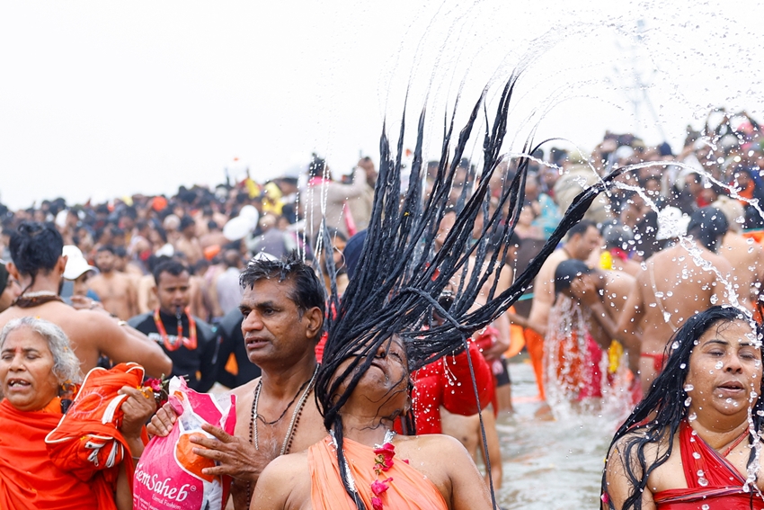 Spiritual Journey of Female Naga Sadhus, Customs and Traditions ...