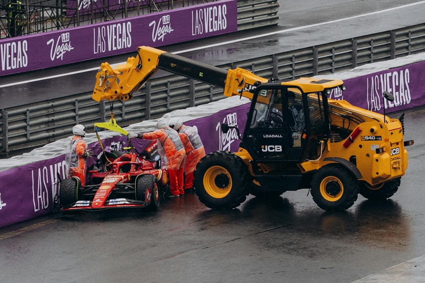 Story Behind the Bulldozer Brand, British Garage to Global Construction ...