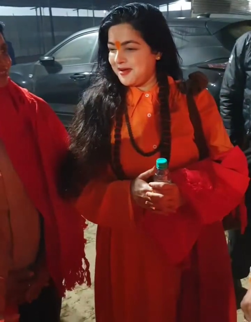 90s Bollywood Star Mamta Kulkarni Embraces Spirituality, Becomes Mahamandaleshwar at Maha Kumbh ...