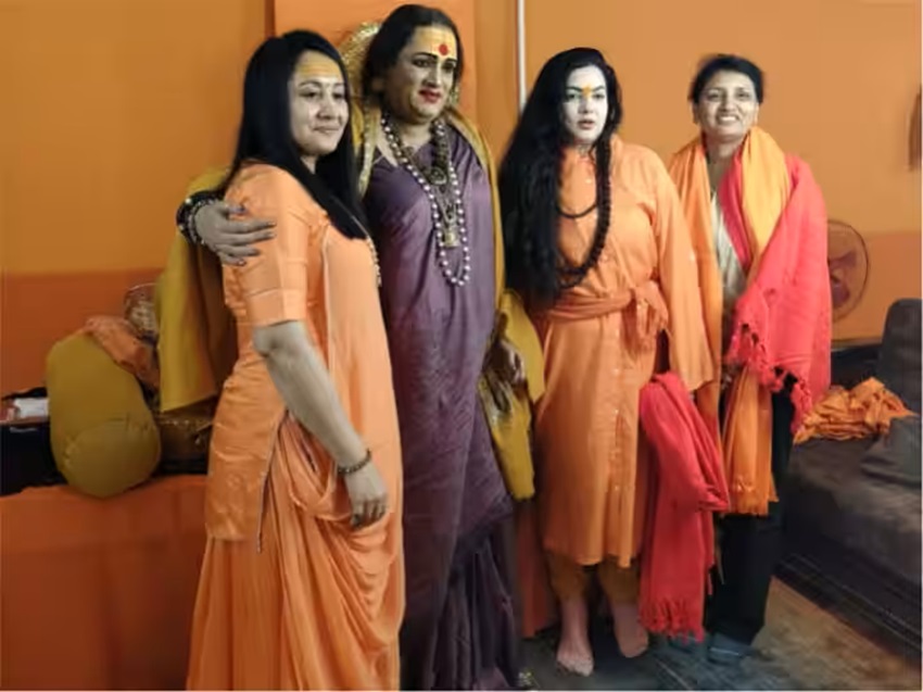 90s Bollywood Star Mamta Kulkarni Embraces Spirituality, Becomes Mahamandaleshwar at Maha Kumbh ...