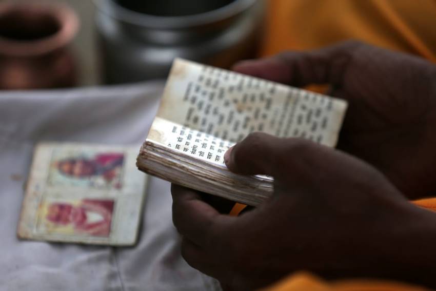 Out of 21 rules of Kalpavas in Maha kumbh, these 5 rules are very ...