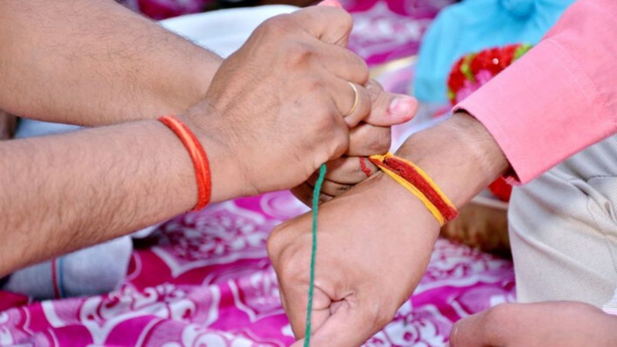 कलावा कब बांधना चाहिए? रक्षा सूत्र कितने दिनों तक पहनना चाहिए? बिल्कुल ...