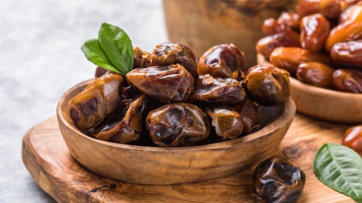 Khajoor Recipe: खजूर से बनाएं ये 5 चीजें, जब खाएं तब पाएं इंस्टेंट ...