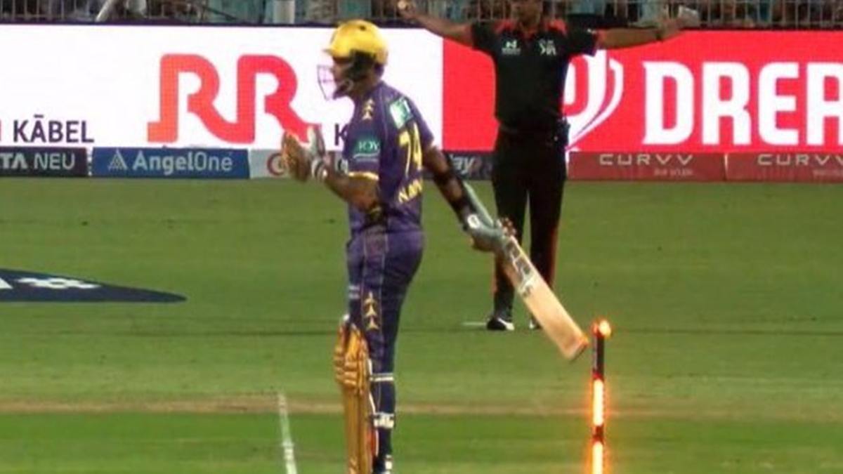 KKR vs RCB IPL 2025 Sunil Narine Hit wicket Rule Rasikh Dar Salam Ajinkya Rahane - IPL 2025 ...
