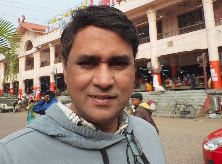 Viral girl Monalisa Film Director Sanoj Mishra arrested in rape case ...