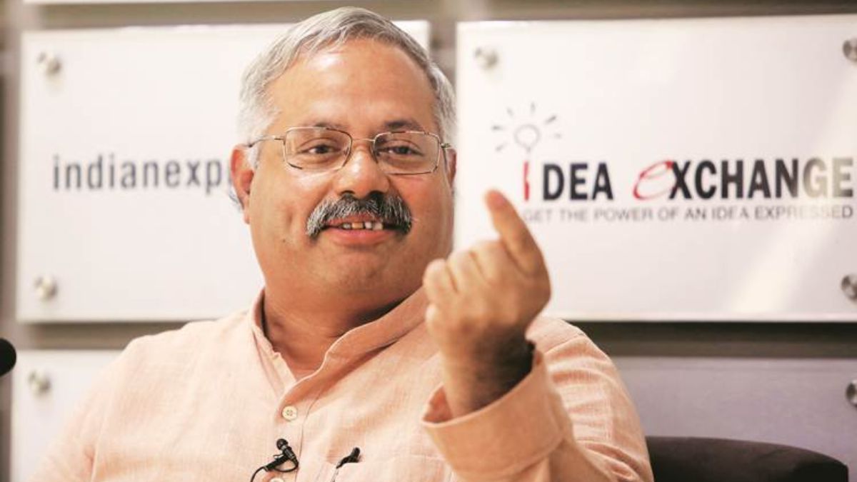 Aurangzeb Row: 'औरंगजेब आज के समय में प्रासंगिक नहीं', विवाद के बीच ...