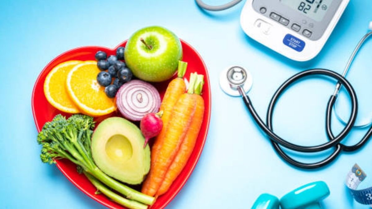 बार-बार हो जाता है लो बीपी तो ये 3 फल करेंगे कंट्रोल, जानिए करें ...