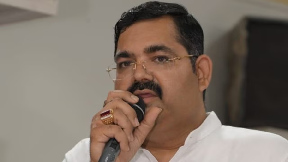 Is praising the army a crime? Congress enraged by the arrest of general ...